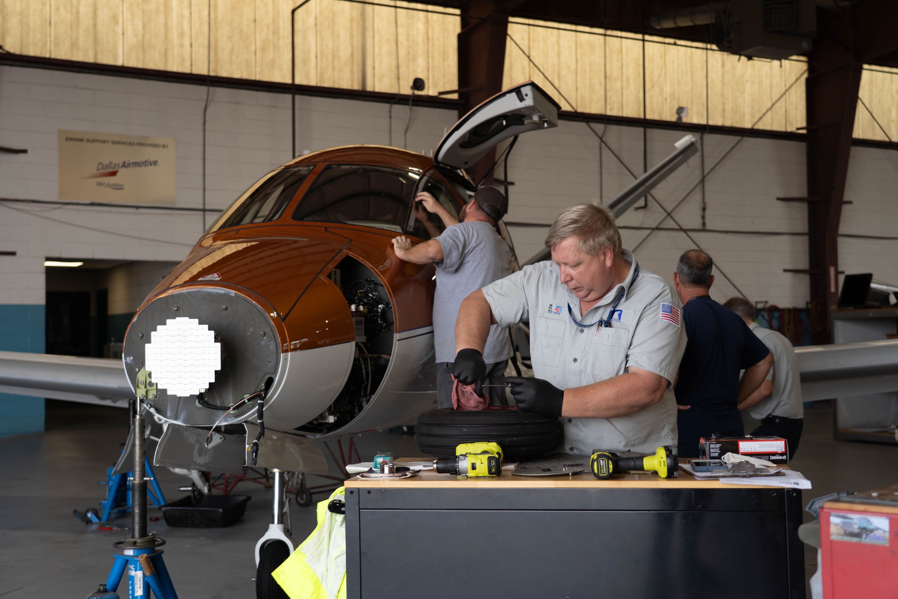 Cirrus Service Center | Eagle Aviation