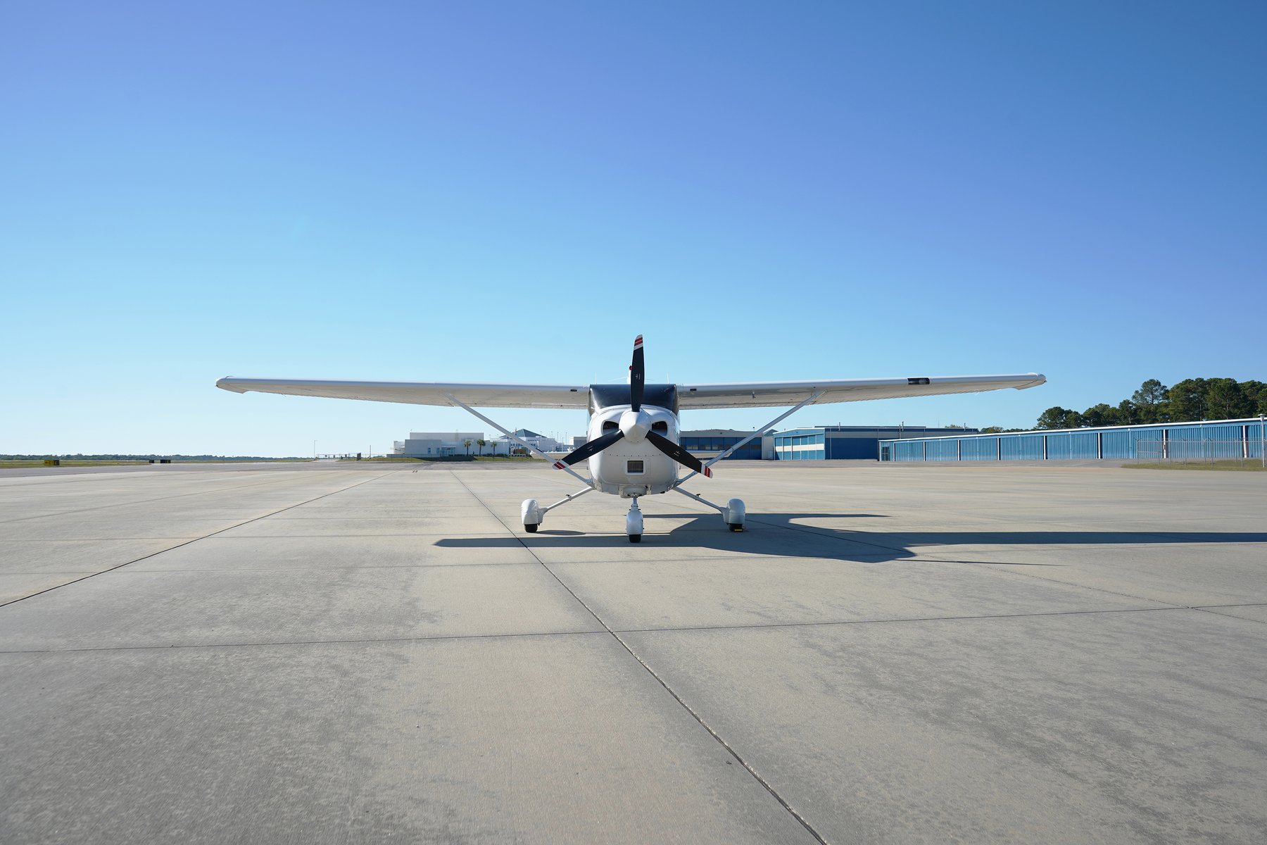 N285EA | 1999 CESSNA 182S SKYLANE for sale | Eagle Aviation