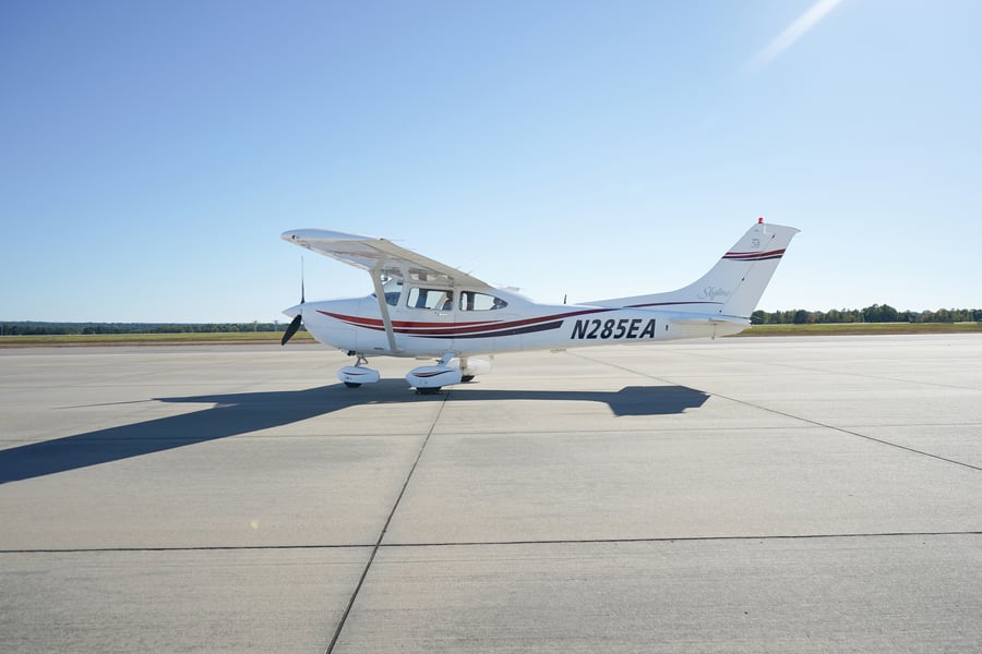 N285EA | 1999 CESSNA 182S SKYLANE for sale | Eagle Aviation